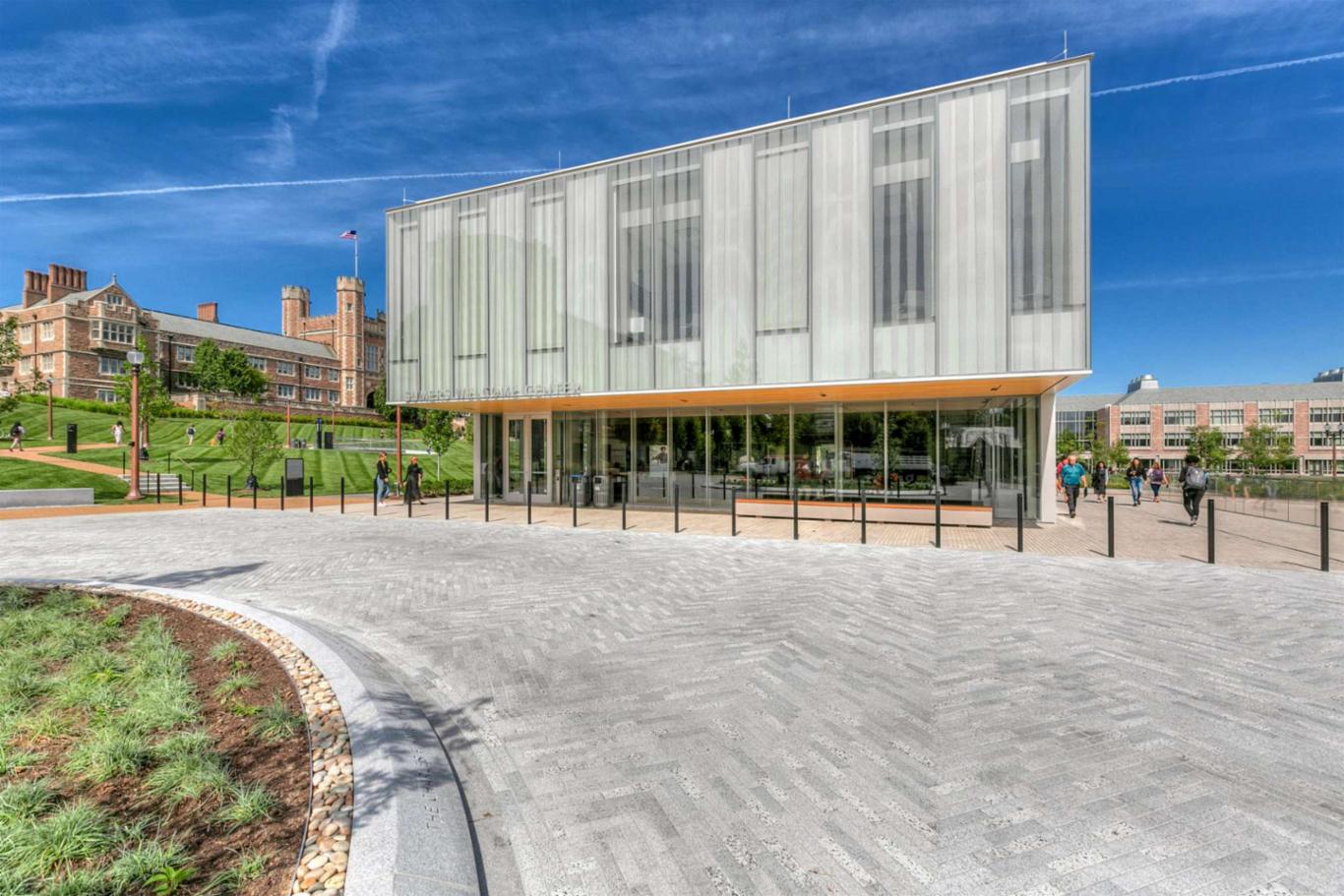 Experience Washington University in St. Louis in Virtual Reality.