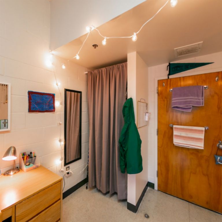 Experience UNCW Housing in Virtual Reality. Press Alt plus A for ...